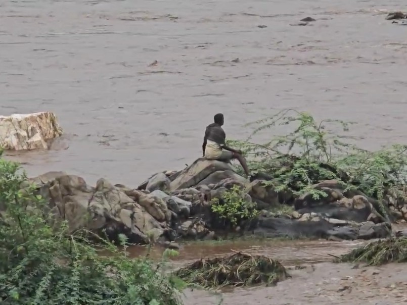 Devgadh Baria Panam River Flood; Amraiya Rescue Operation PHOTOS ...