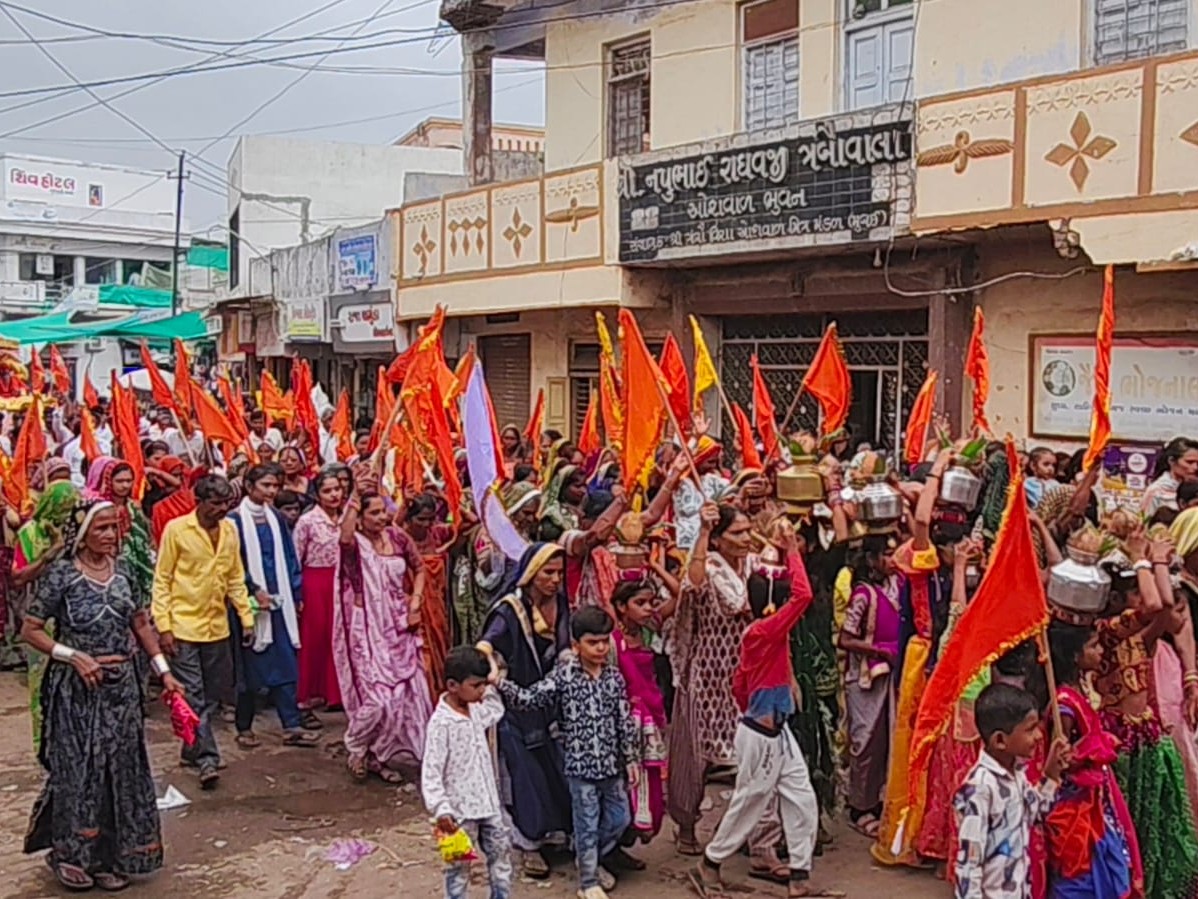Trikam Saheb's chariot procession starts from Daryasthan temple to ...