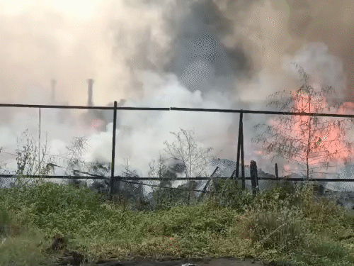 Halol MG Motors Scrap Vendor Godown Blaze Fire Teams Efforts