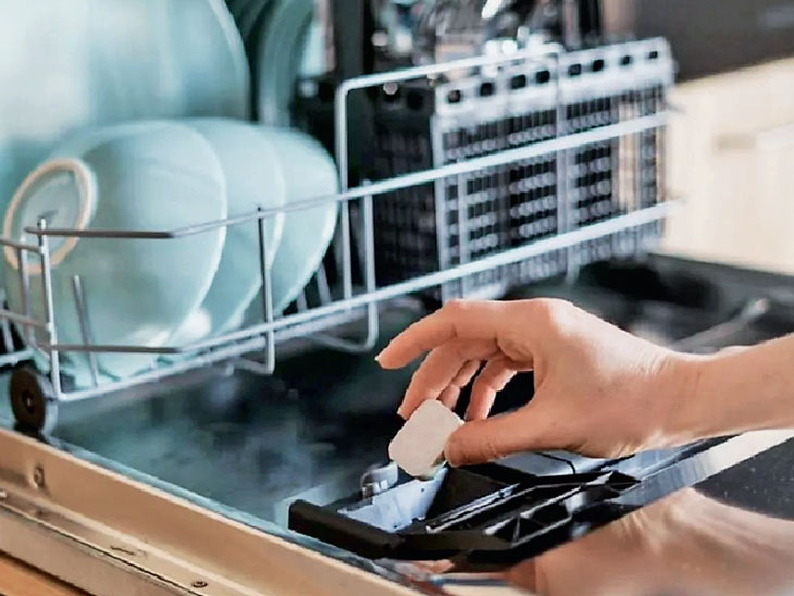 Dishwasher: The modern woman's helpful friend
