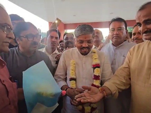 Naresh Patel reaches Navsari after becoming cabinet minister