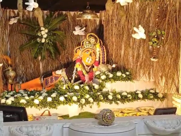 Modasa Sakariya Bhajan Hanuman Kali Chaudas Devotees Rush
