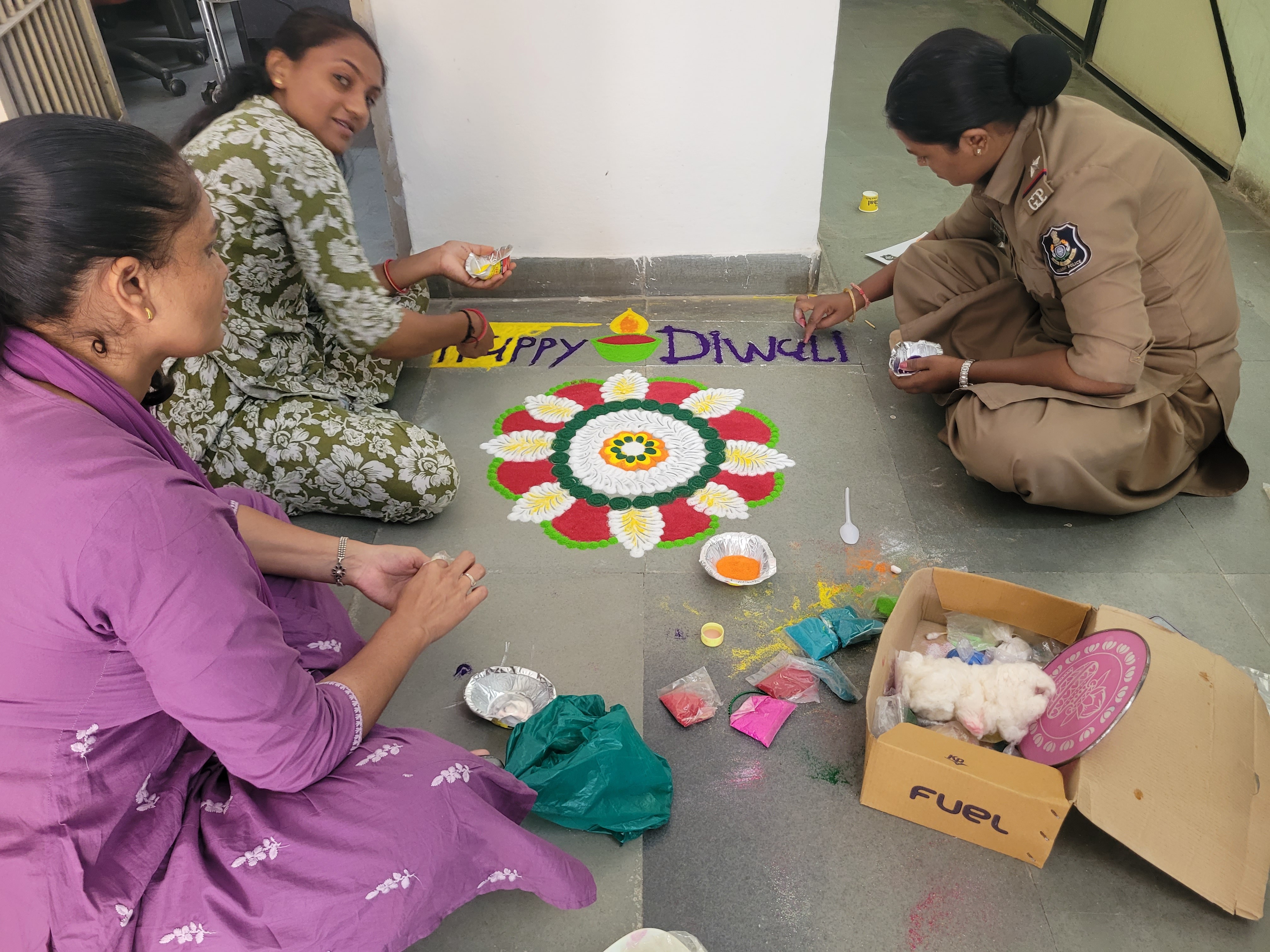 Khedbrahma Police Station Diwali Celebration Women Rangoli | દિવાળી ...