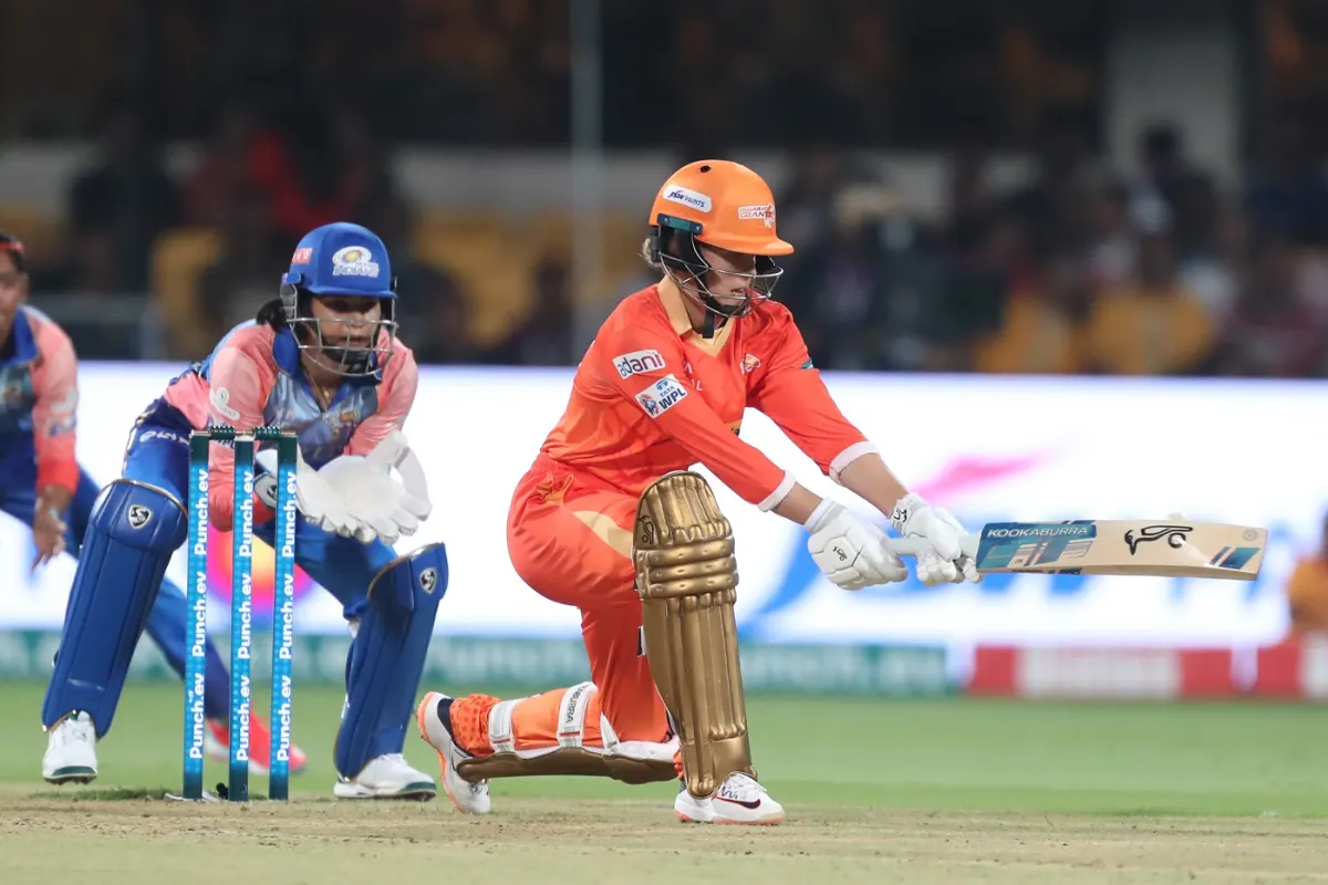 Phoebe Litchfield Viral VIDEO Star Cricket Journey WPL Gujarat Giants | એક વાઇરલ વીડિયો ક્લિપે ...