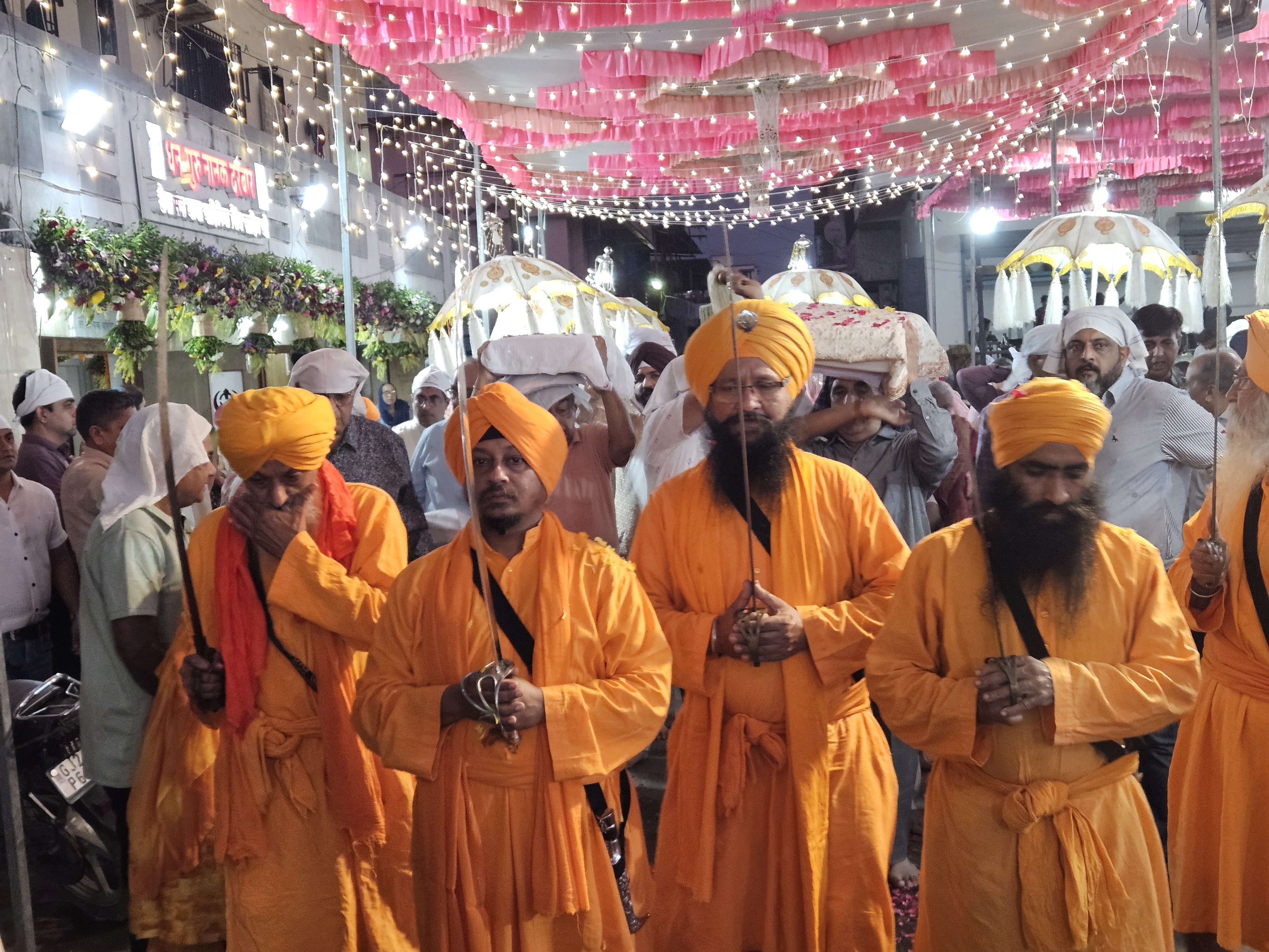 Guru Nanak Jayanti celebrated at Sindhi Camp in Navsari