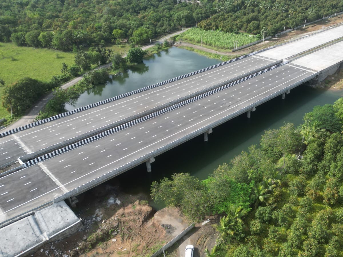 Surat Expressway Unique Engineering Lake Bridge Construction
