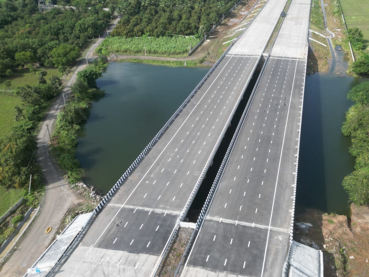 Surat Expressway Unique Engineering Lake Bridge Construction