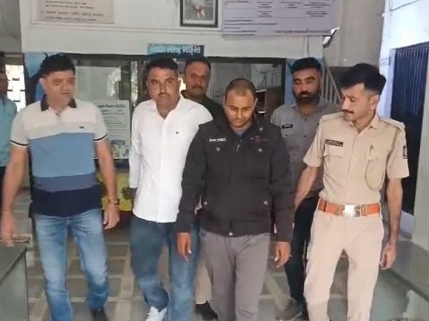 Talala police arrest accused in solar panel fraud | તાલાલા પોલીસે સોલર ...
