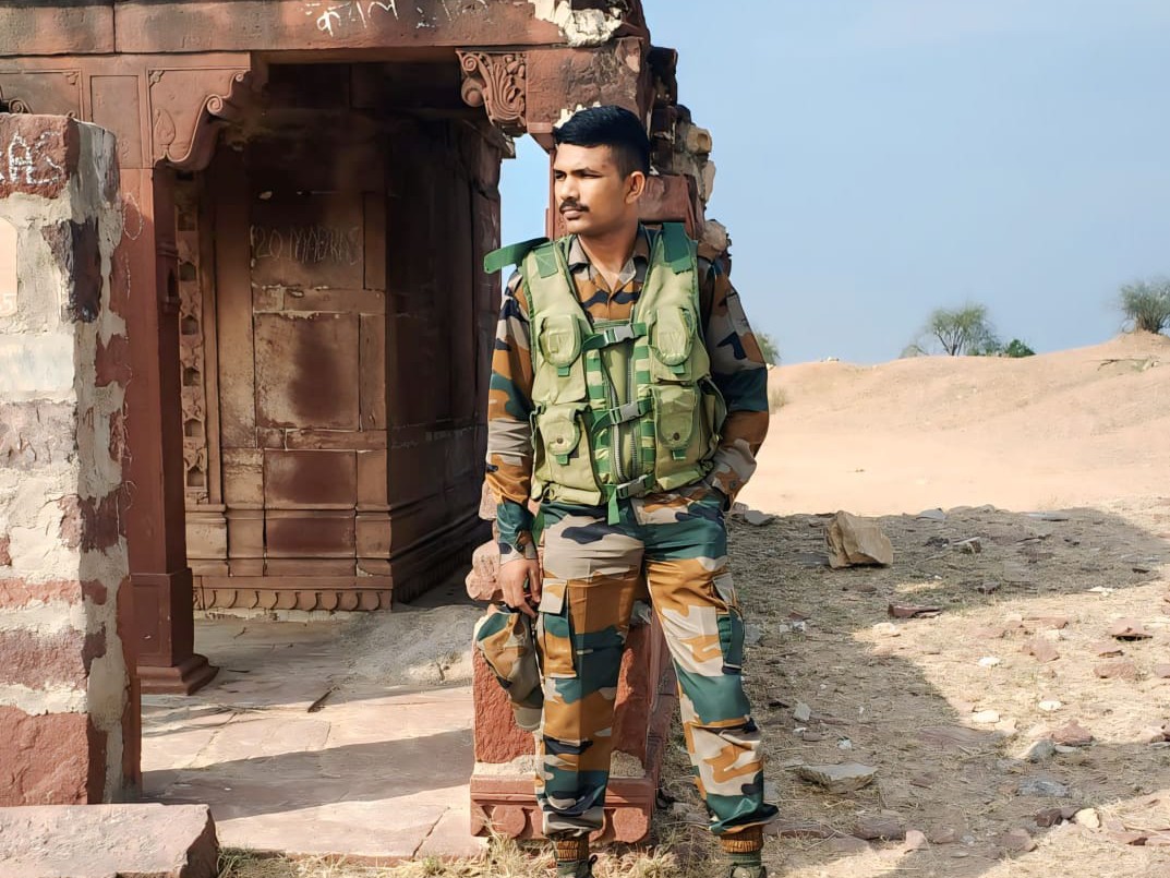 Army Man Nikhil Gamit Vankal High School Visit Honored Operation Sindoor Veteran | આર્મીમેન ...