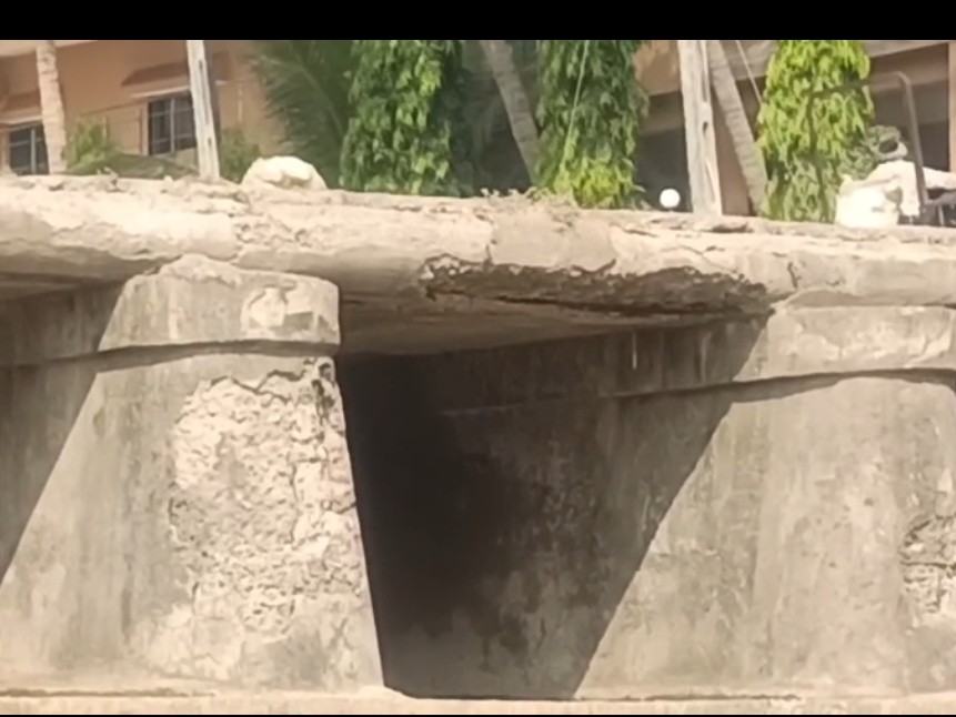 : Bhavnagar Mahuva Malan River 50 Year Old Bridge Dilapidated Condition ...