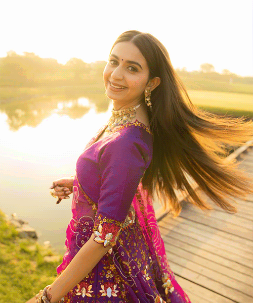 Kinjal Dave celebrates engagement with family and friends 2-day mehendi ...