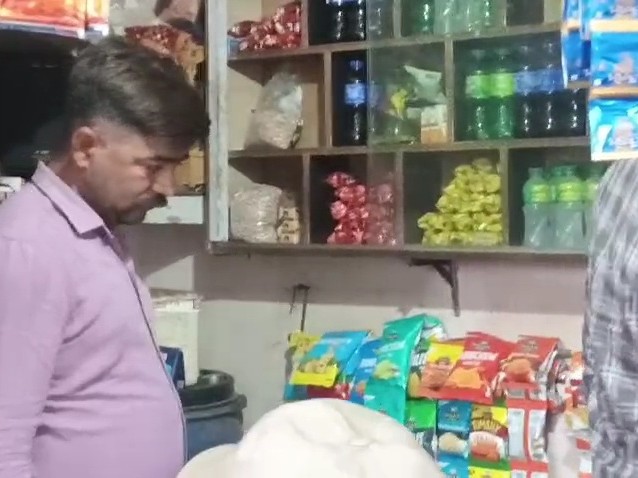 Banned Gogo paper seized in anti-drug drive in Botad