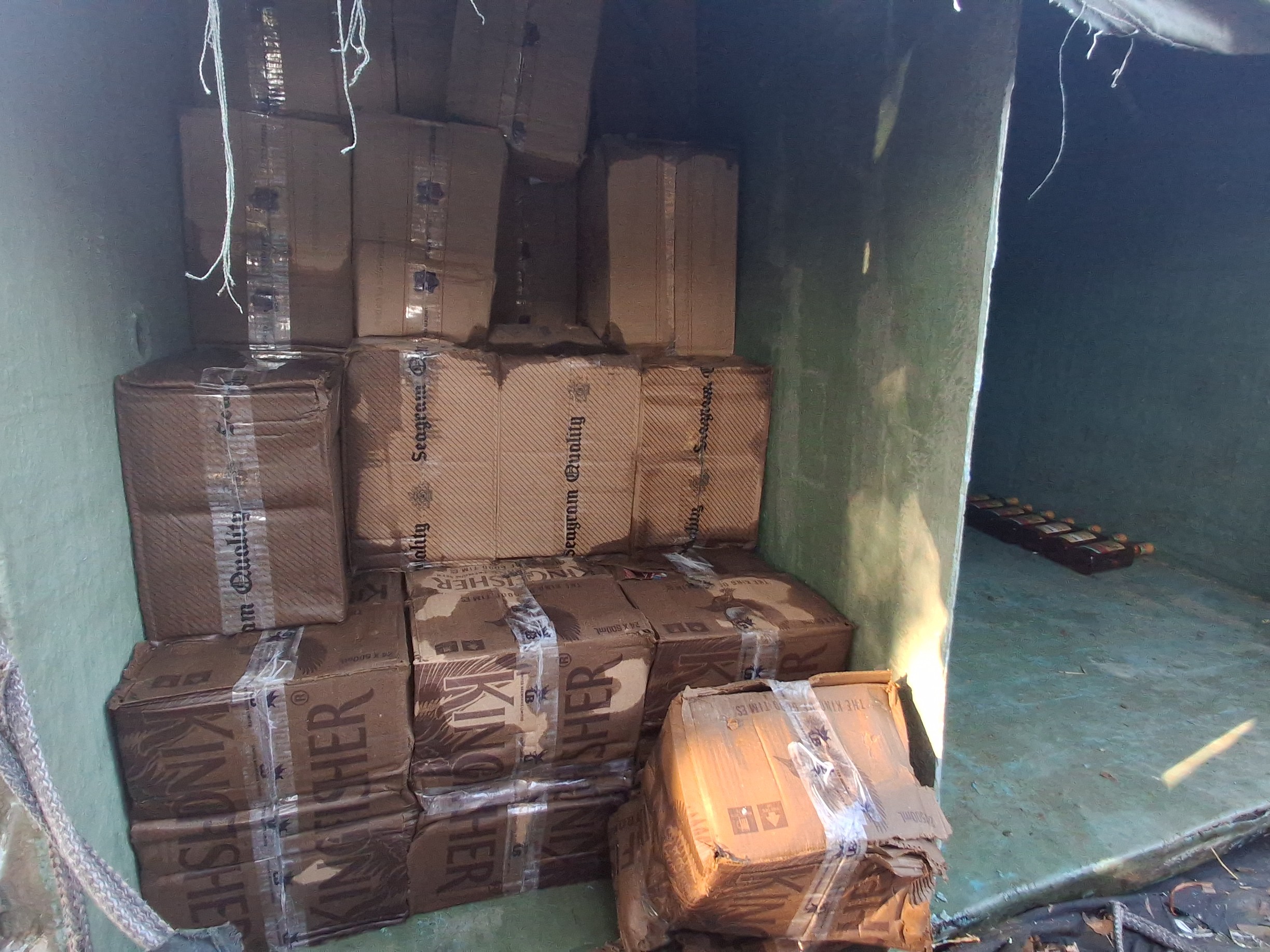 Sanand Liquor Filled Truck Overturns; Bootlegging Plan Fails PHOTOS ...