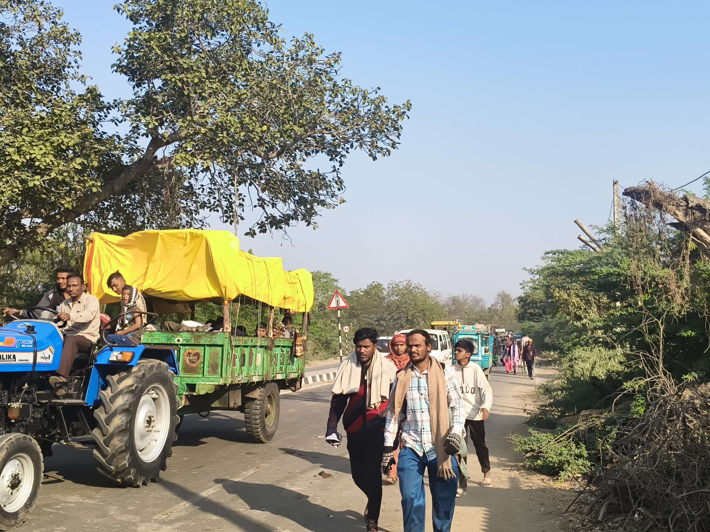 Bhadiyad Ursh Mela Starts; Devotees Flock Dholka Roads PHOTOS