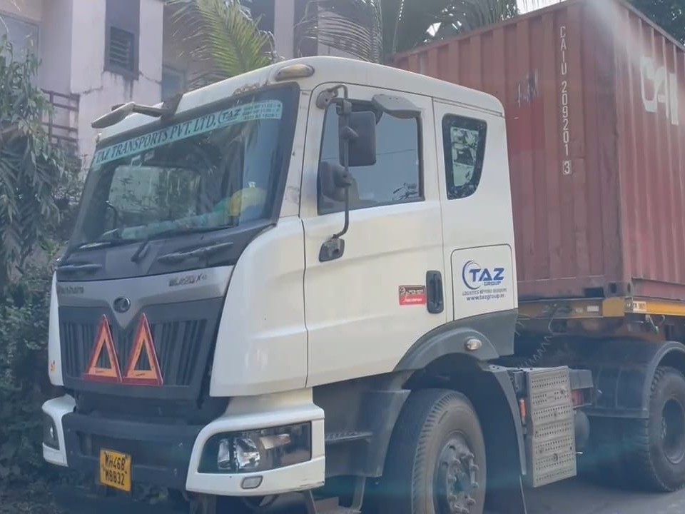 Pardi Valsad Highway Liquor Seizure Update; Two Arrested Container ...