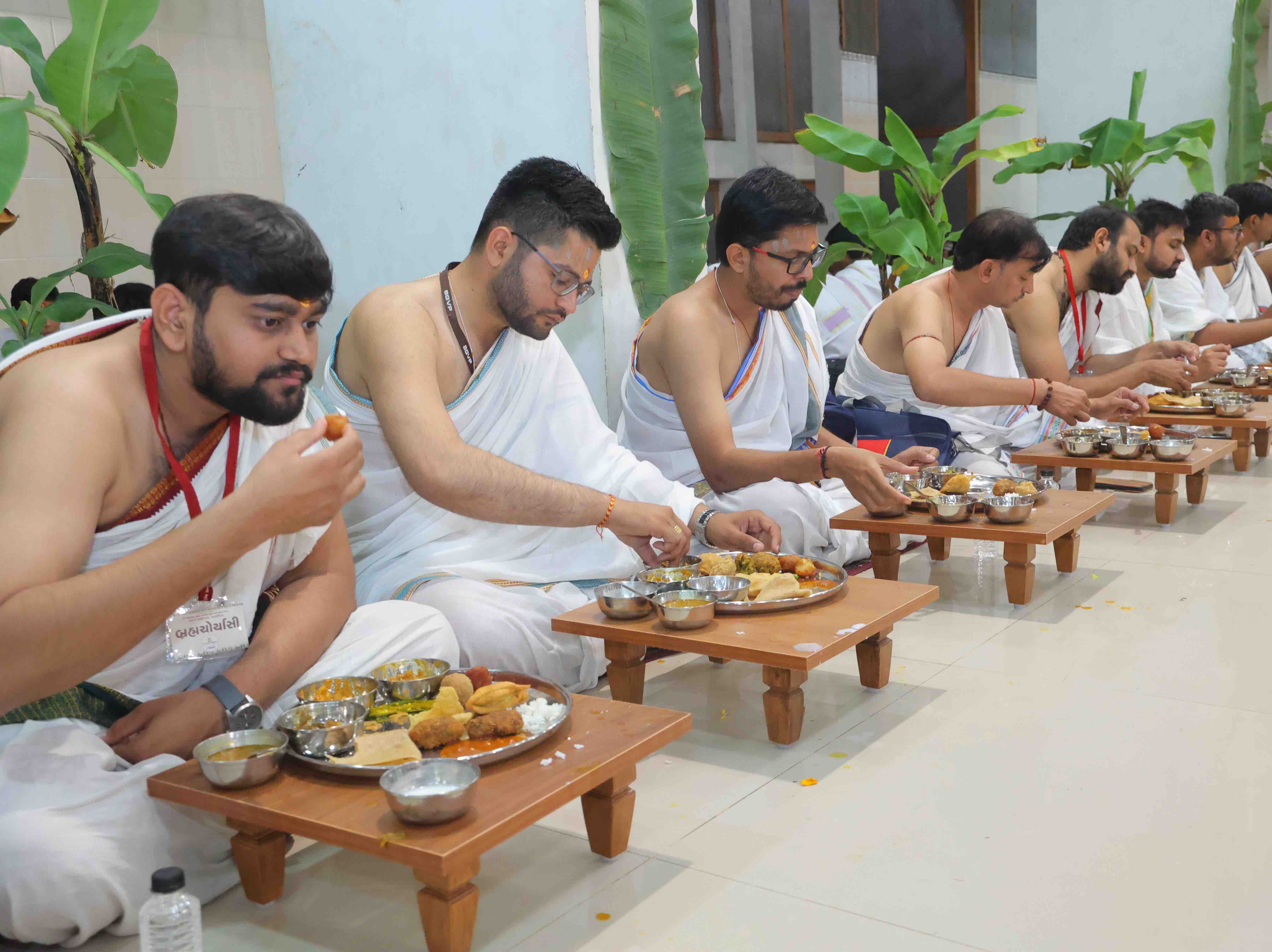 SGVP Gurukul Memnagar Golden Jubilee Celebration; 600 Brahmins Honored ...