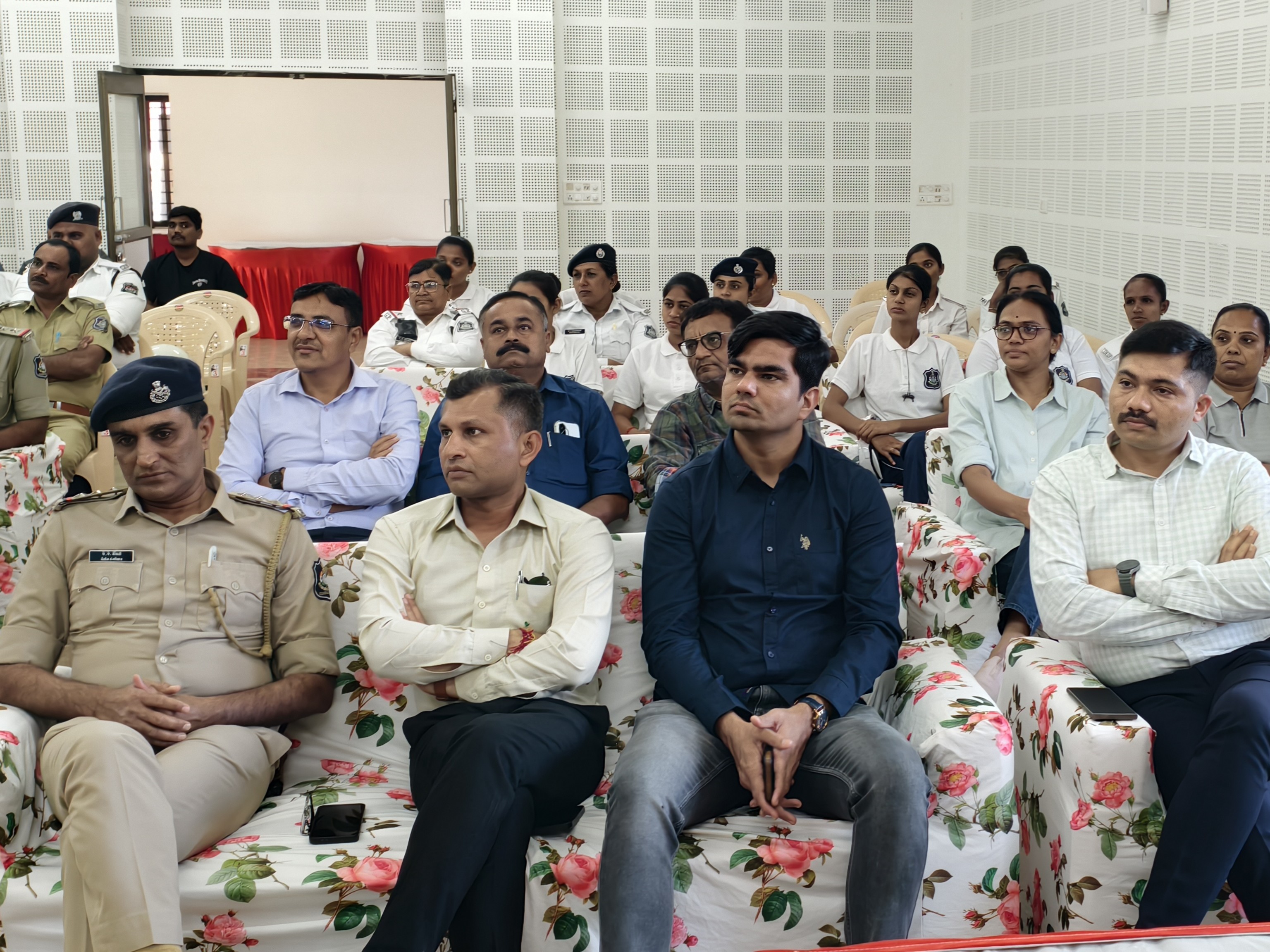 National Road Safety Month 2026 begins in Porbandar | પોરબંદરમાં ...