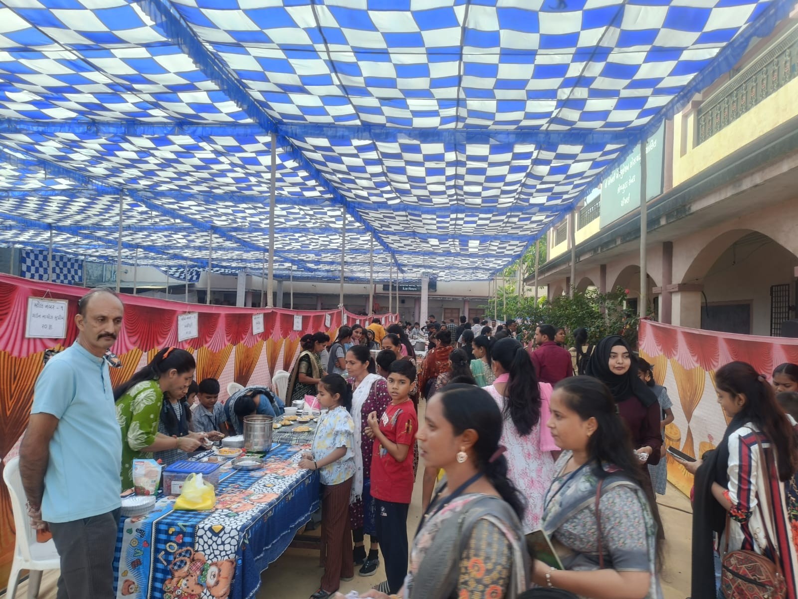 Chikhli Primary School Anand Mela Organized; Students Set 64 Stalls Photos