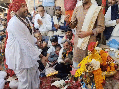 The grand manifestation of Maa Amba on the holy day of Poshi Poonam