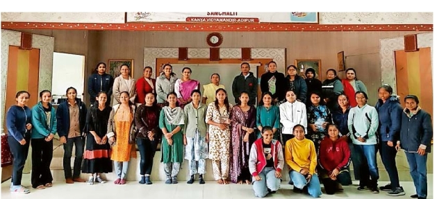 Literature comes alive when it is assimilated. | સર્જક-ભાવક મૂલ્યાંકન ...