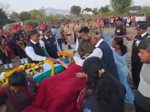 Maharashtra Satara Soldier Pramod Jadhav Death; Final Farewell Given ...