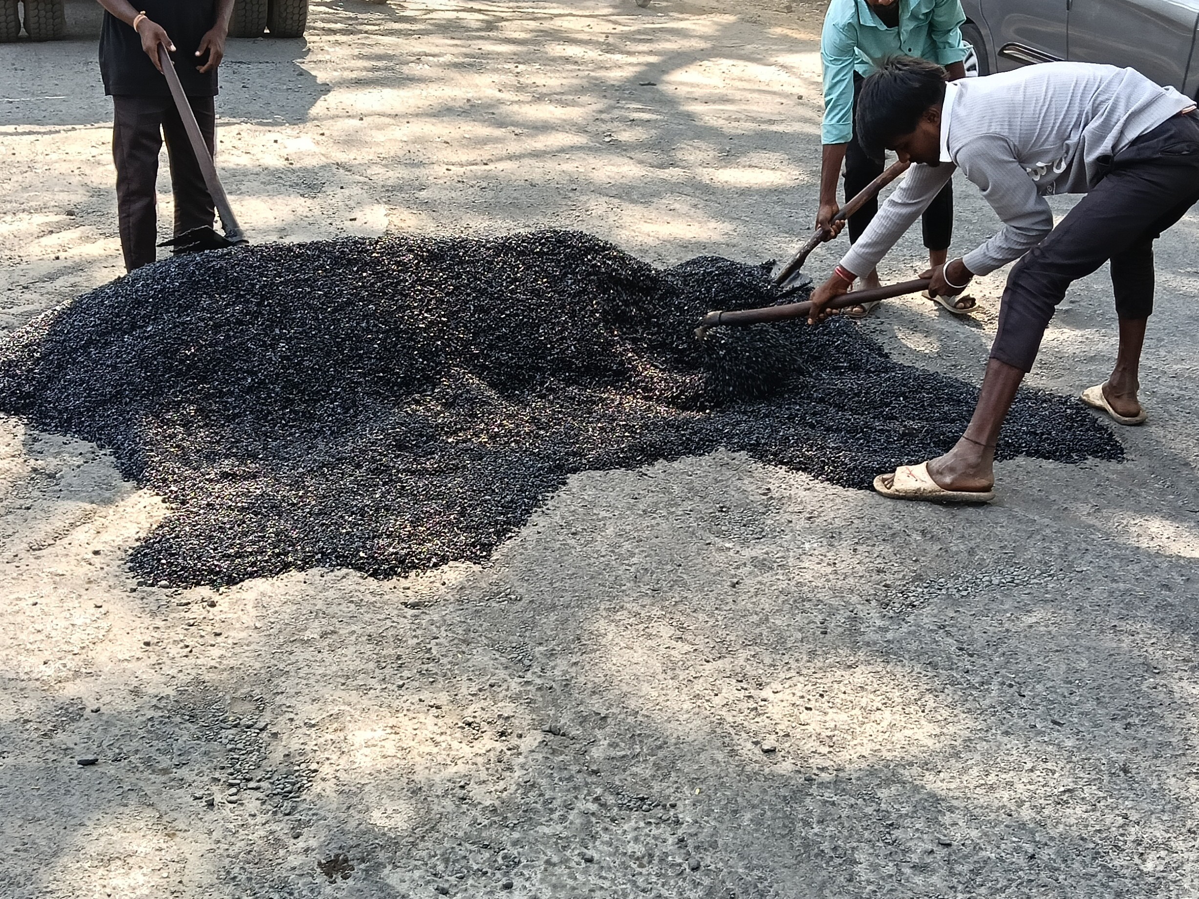 NH-56 Nanapodha Motapodha Road Pothole Repair Start; Commuters Complain ...