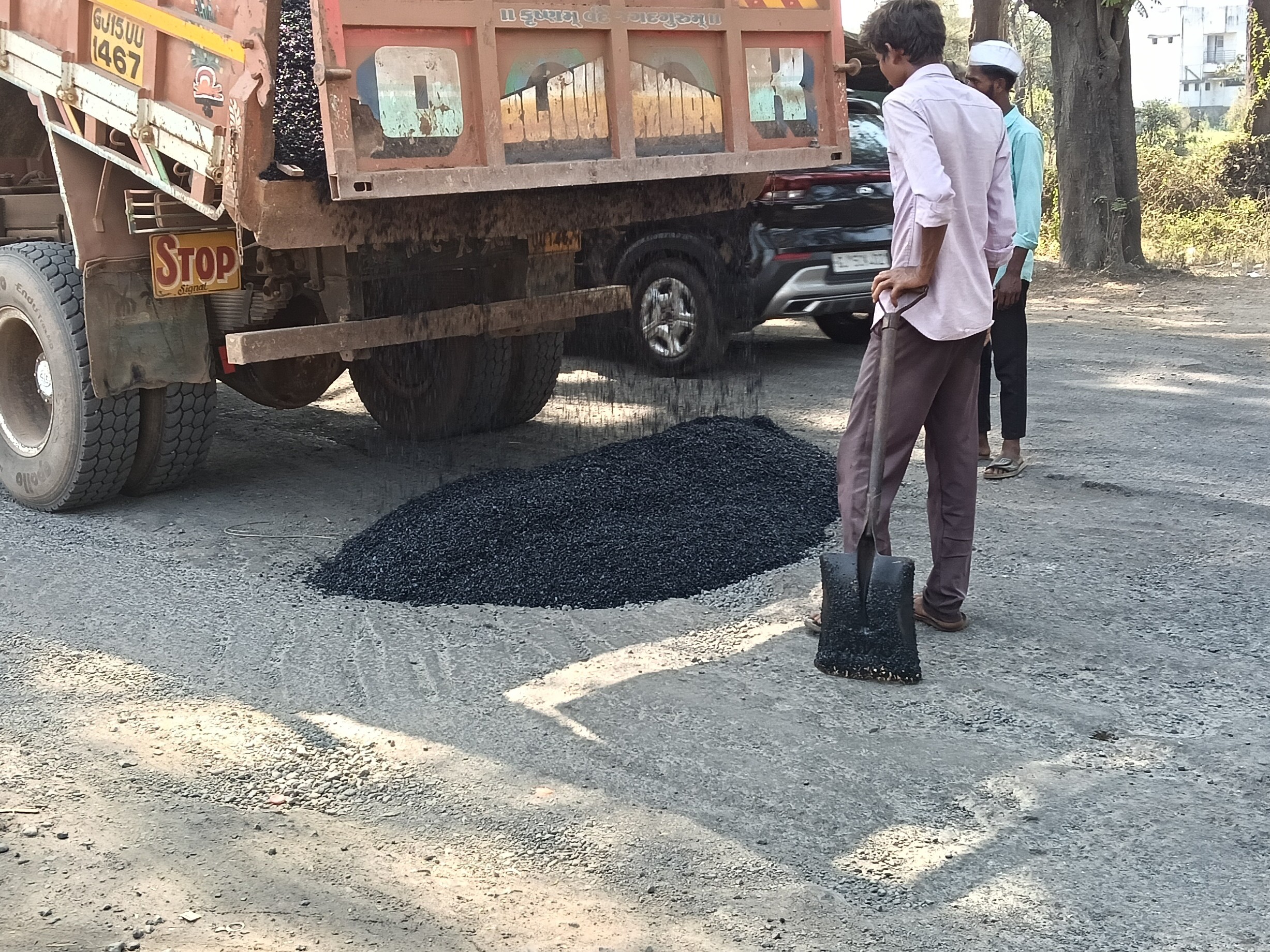 NH-56 Nanapodha Motapodha Road Pothole Repair Start; Commuters Complain ...
