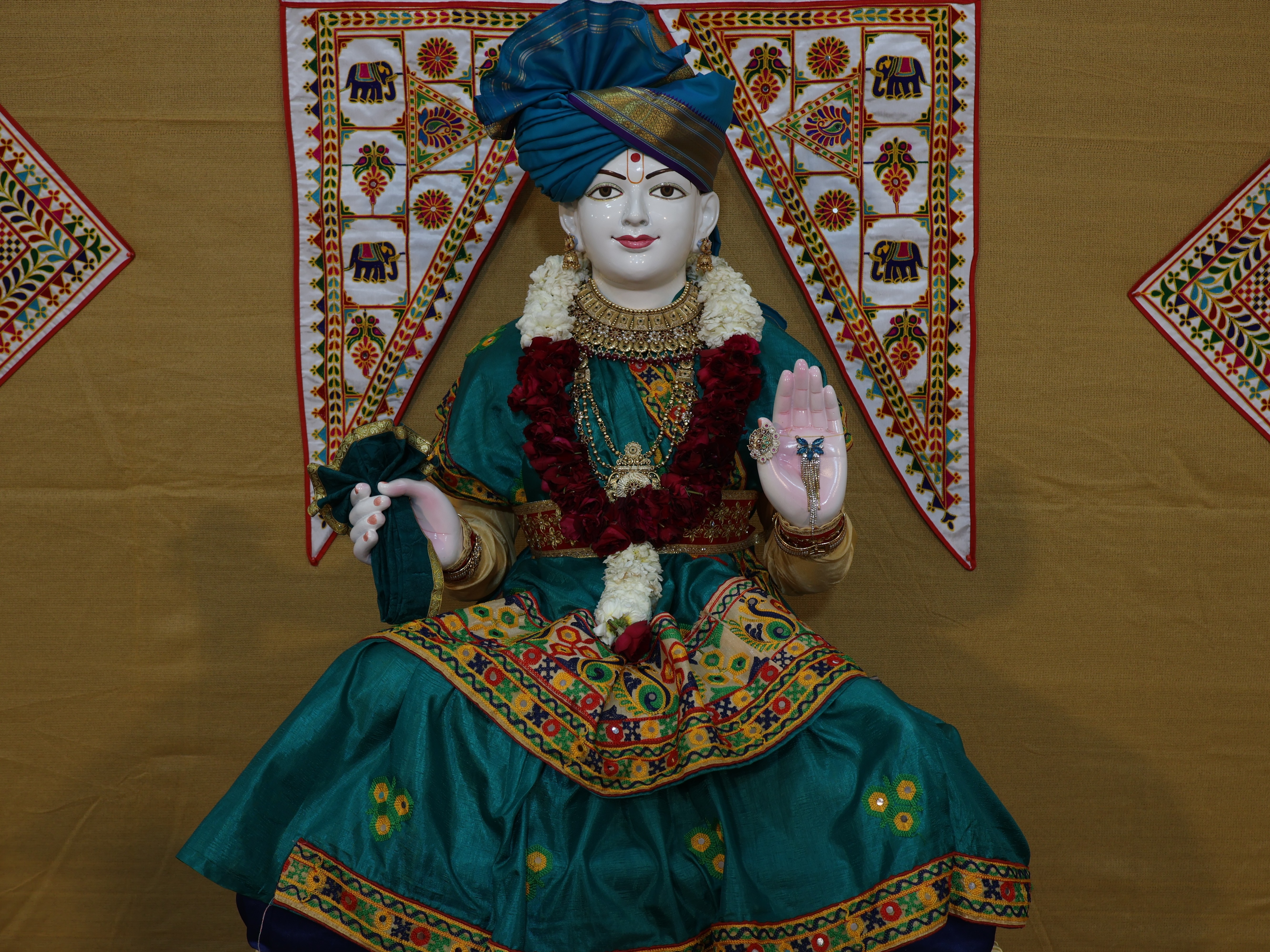 Mehsana SMVS Swaminarayan Temple Shakotsav Visit; Photos VIDEOS