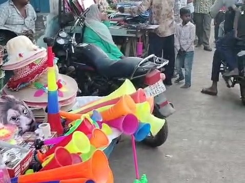 Gadhada Buzzes with Uttarayan Shopping: Kites, Strings, Chikki ...