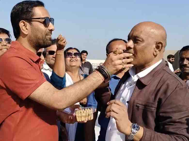 Amreli Minister Kaushik Vekariya & MP Bharat Sutariya Celebrate Uttarayan