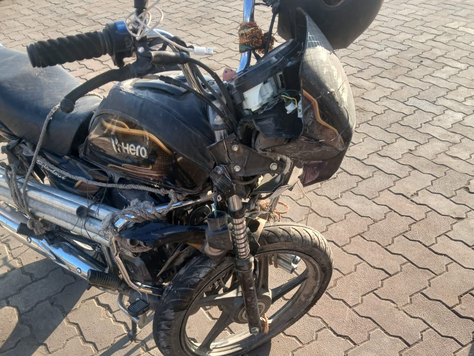 Vadodara-Halol Road Accident: Eco Car & Bike Collision Kills Two