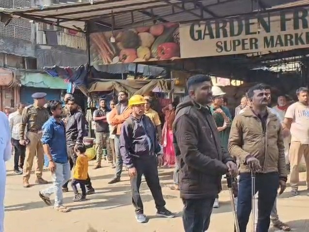 Vapi Market Eviction: 125 Police Personnel Deployed for Action