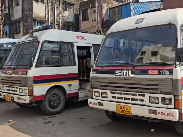 Vapi Market Eviction: 125 Police Personnel Deployed for Action