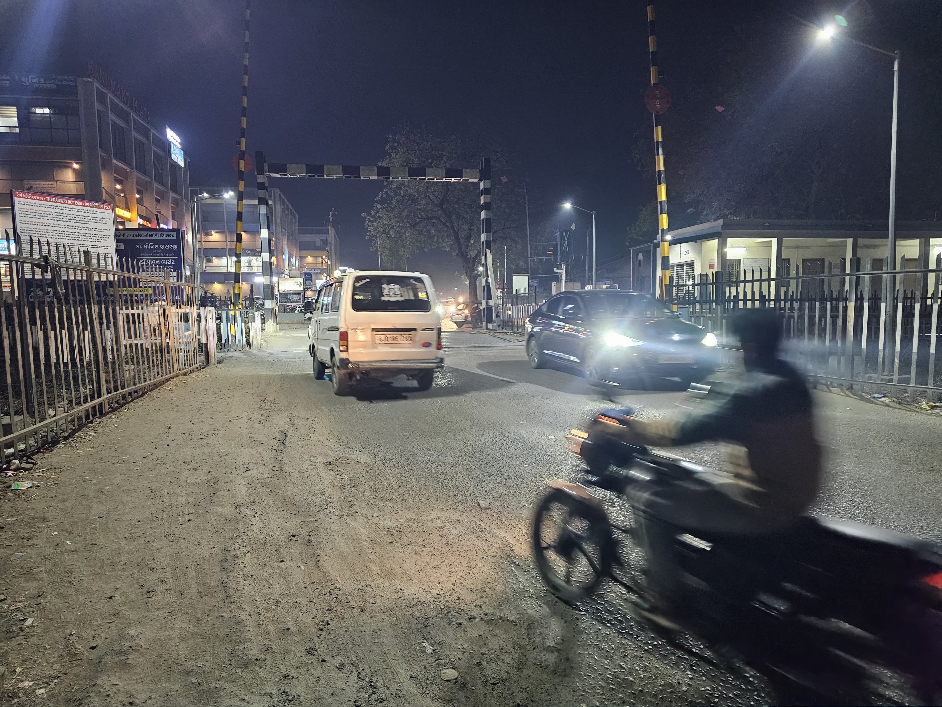 Kadi-Kalol Railway Gates Close 3 Days for Overhauling