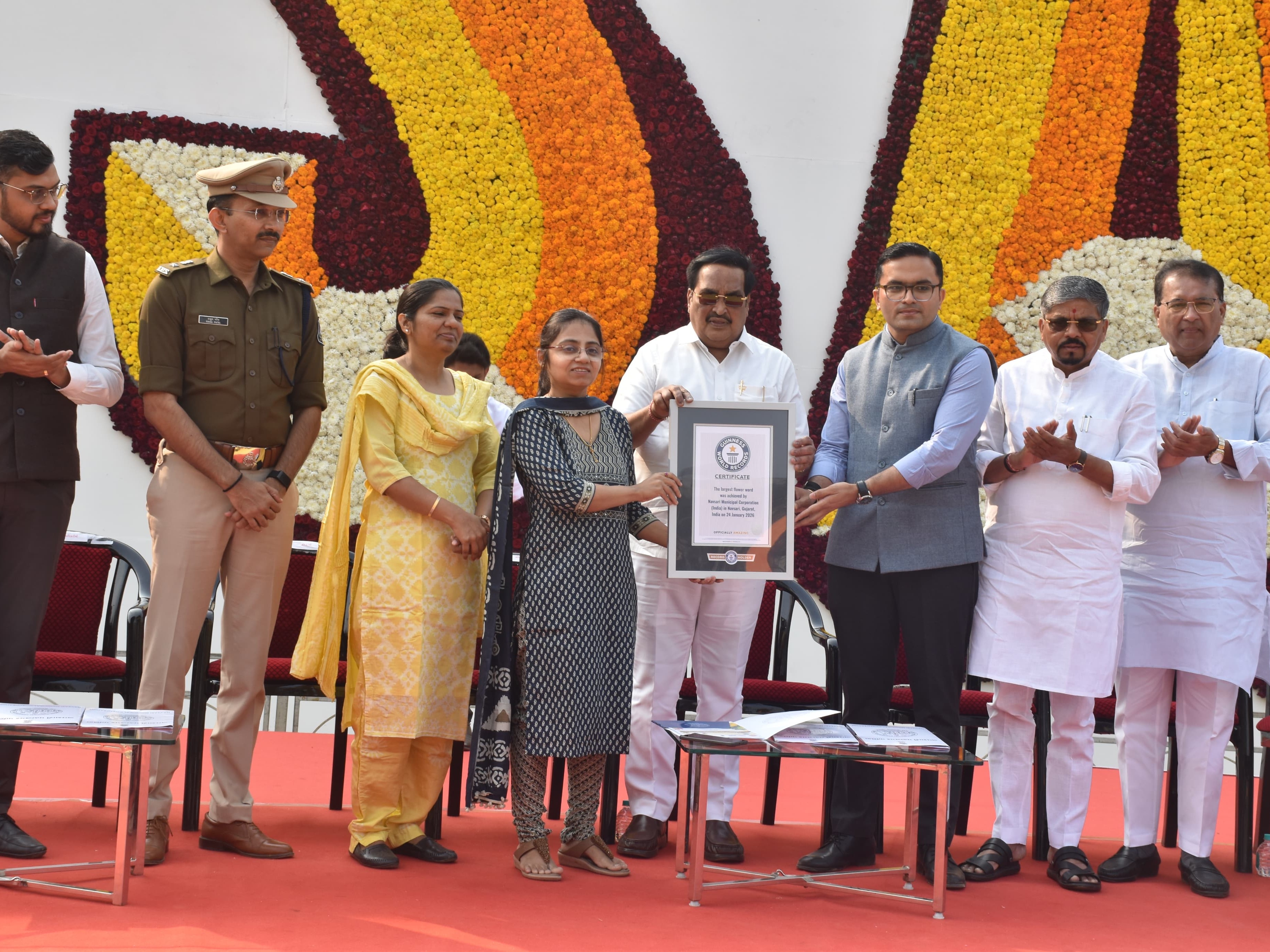 Navsari Flower Show Sets Guinness World Record with 95,000+ Flowers