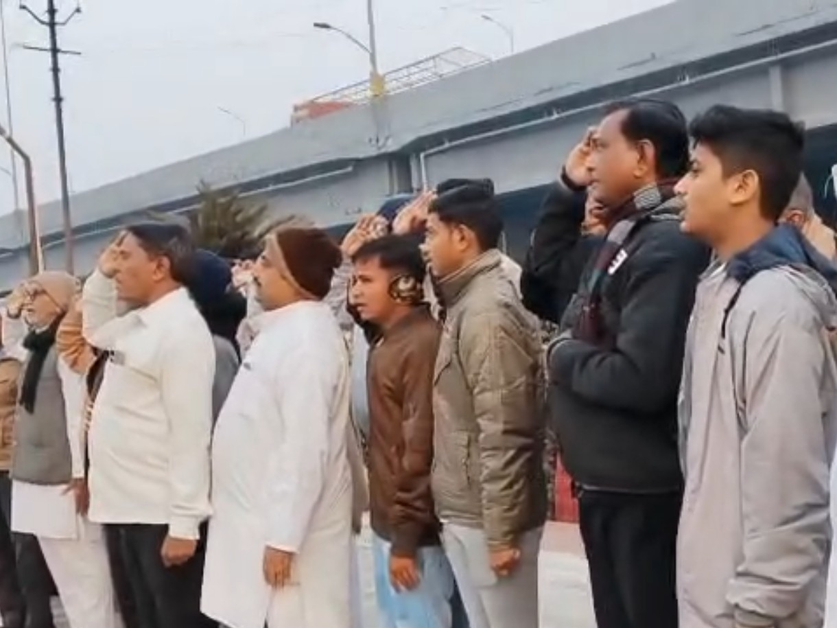 Limbdi BAPS Temple Celebrates Republic Day; Kothari Swami Hoists Flag