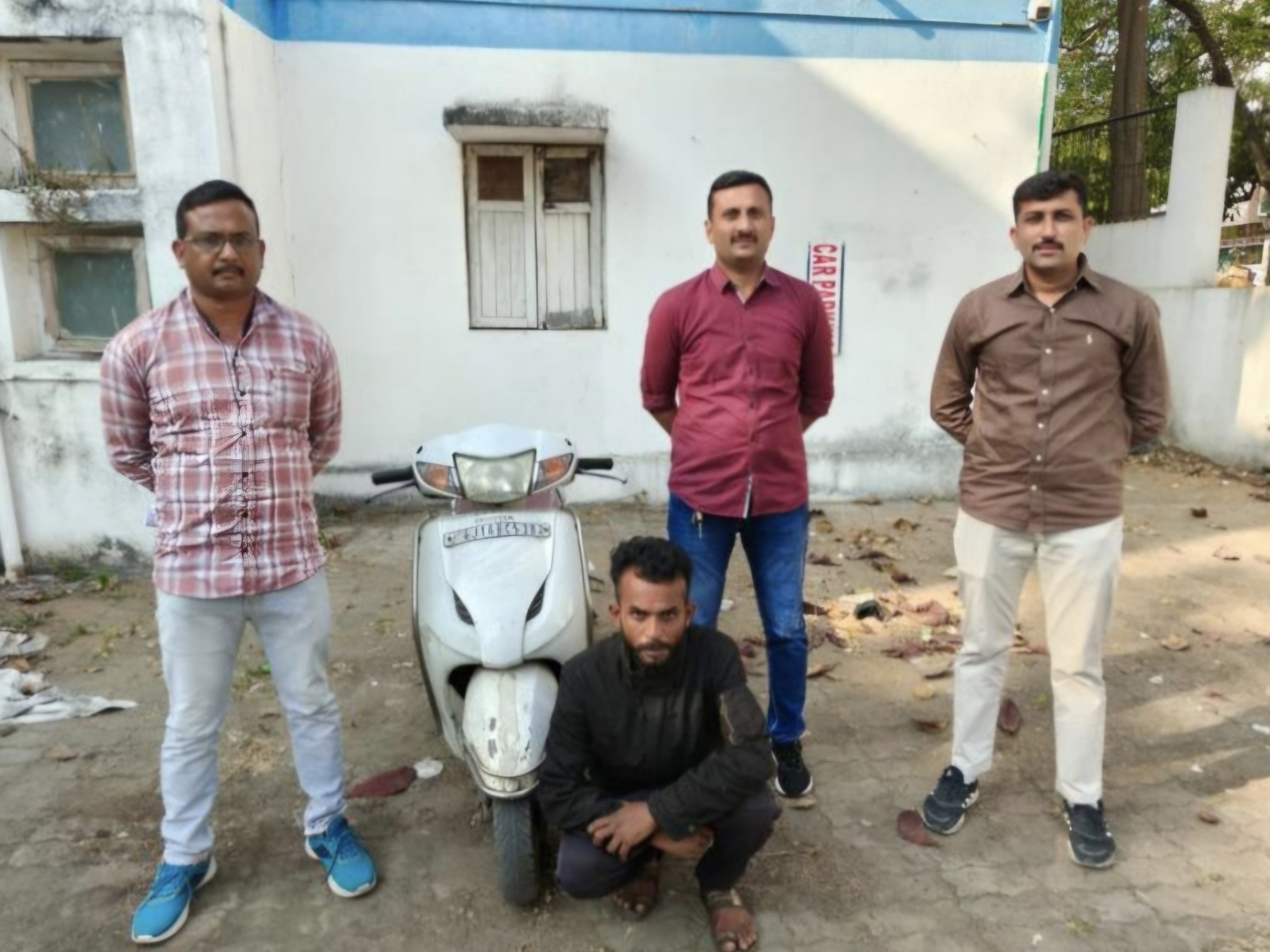 Bharuch Police Nab Thief With Stolen Activa Near Kasak Circle