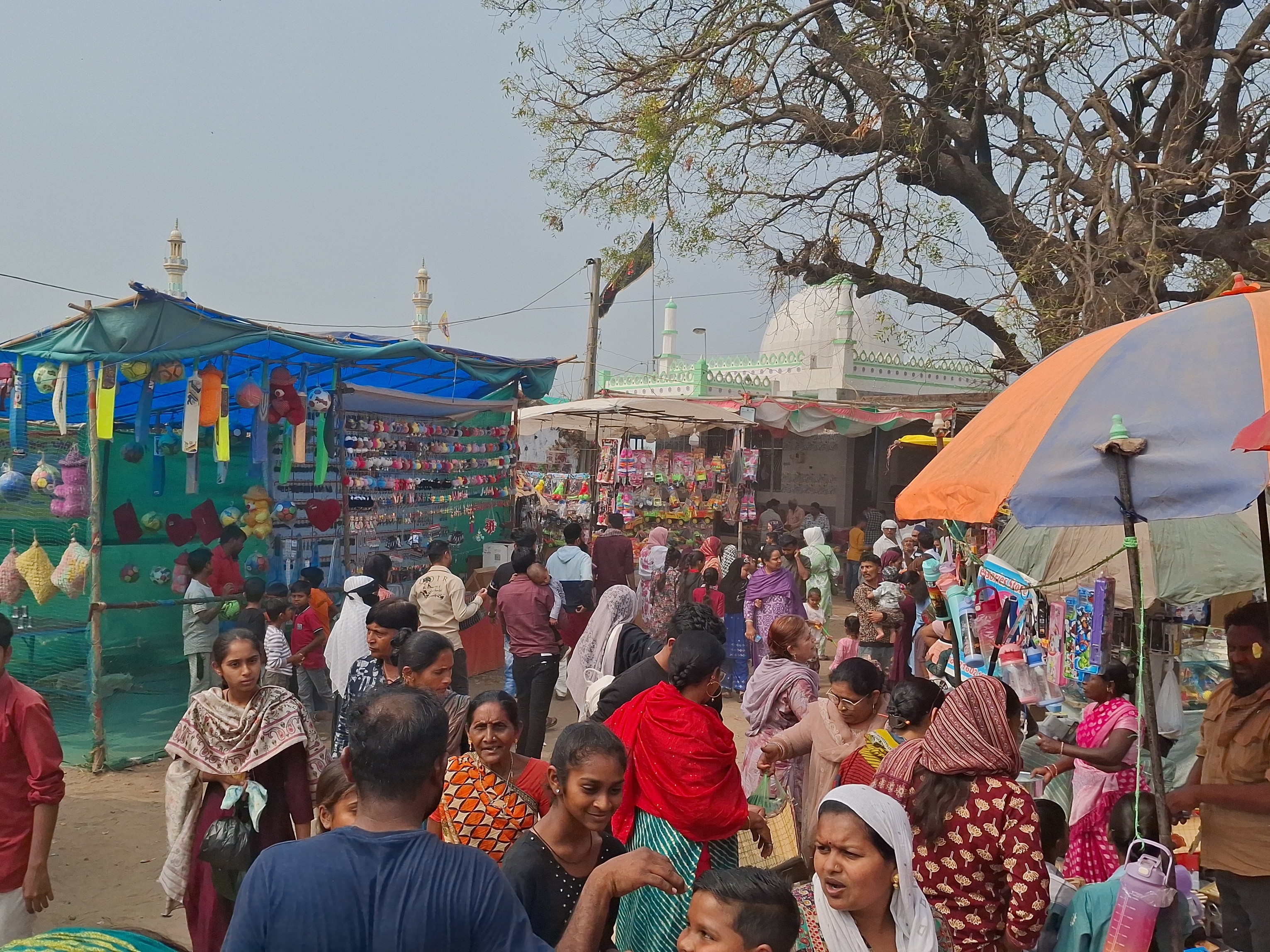 Pir Dargah Urs Celebration in Khambhats Hariyan Village | Fair Enjoyed ...