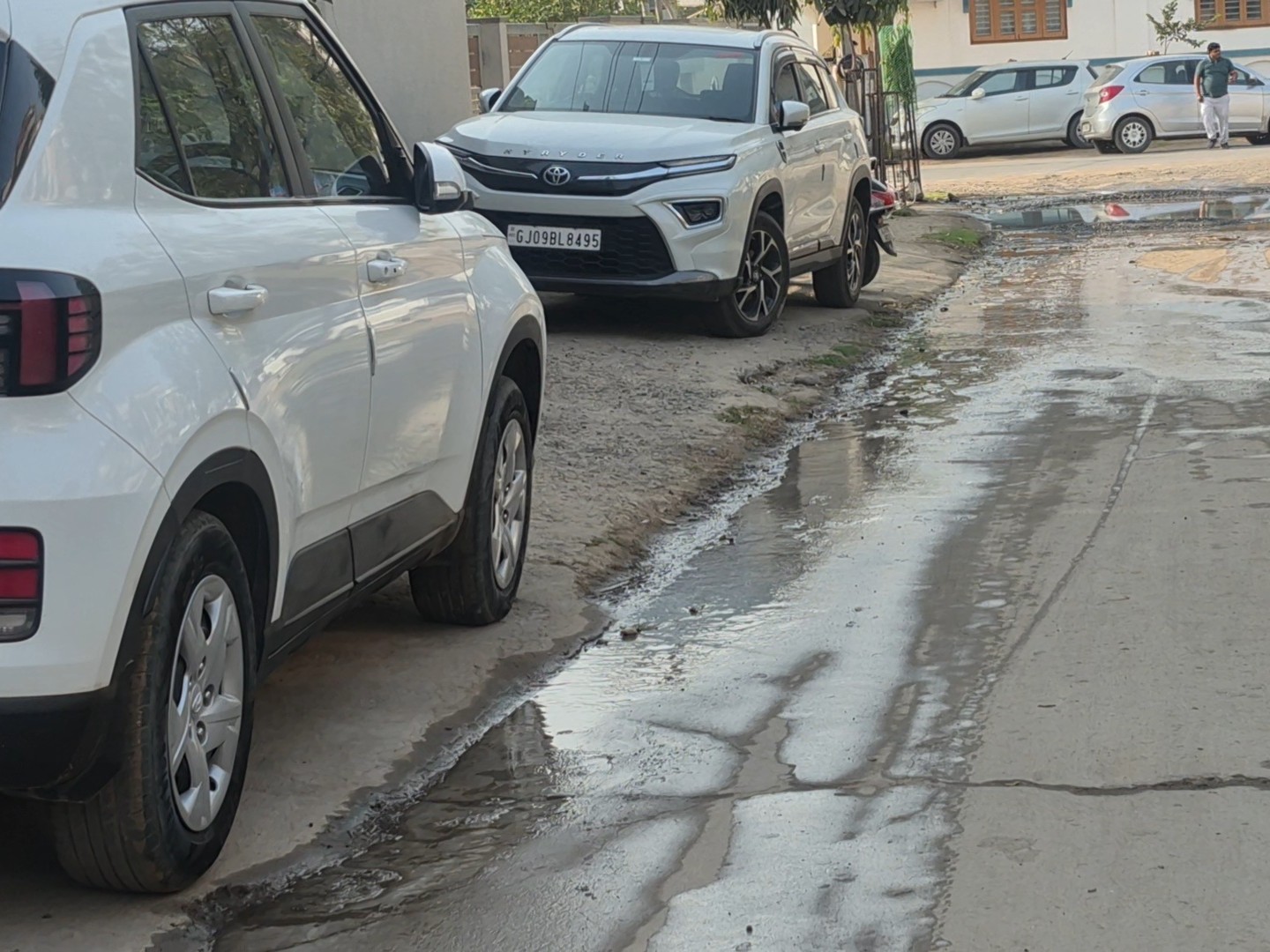 Himmatnagar Water Wastage; Municipality Issues Notice to 8 Residents
