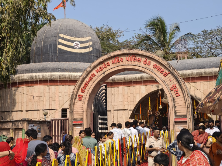 Surats Ichhanath Mahadev Temple Administration Run By Police | Gujarat ...