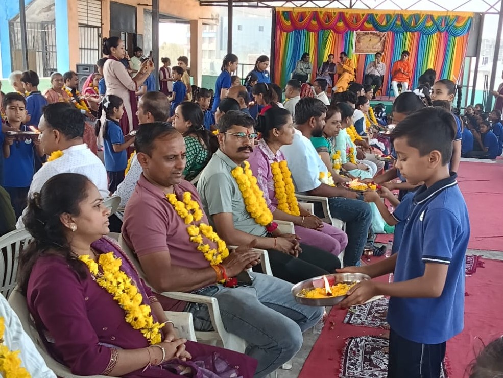 Nikol School Students Honour Parents at Matru-Pitru Vandan | Ahmedabad