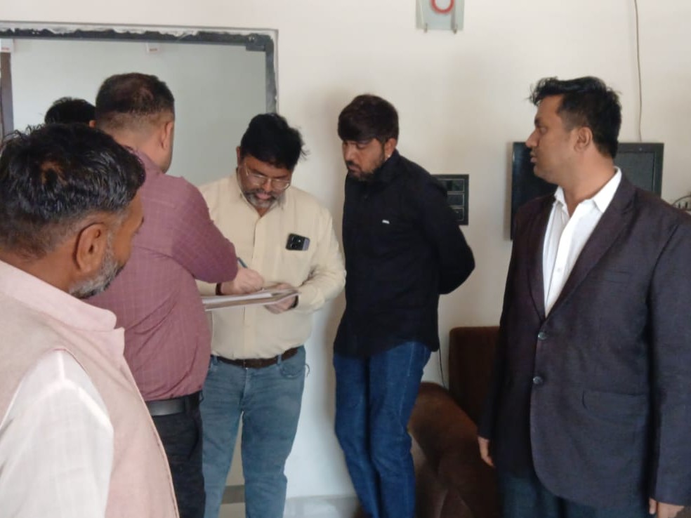 Chotila Circuit House Raid: 4 Unauthorized Persons Found | Deputy ...