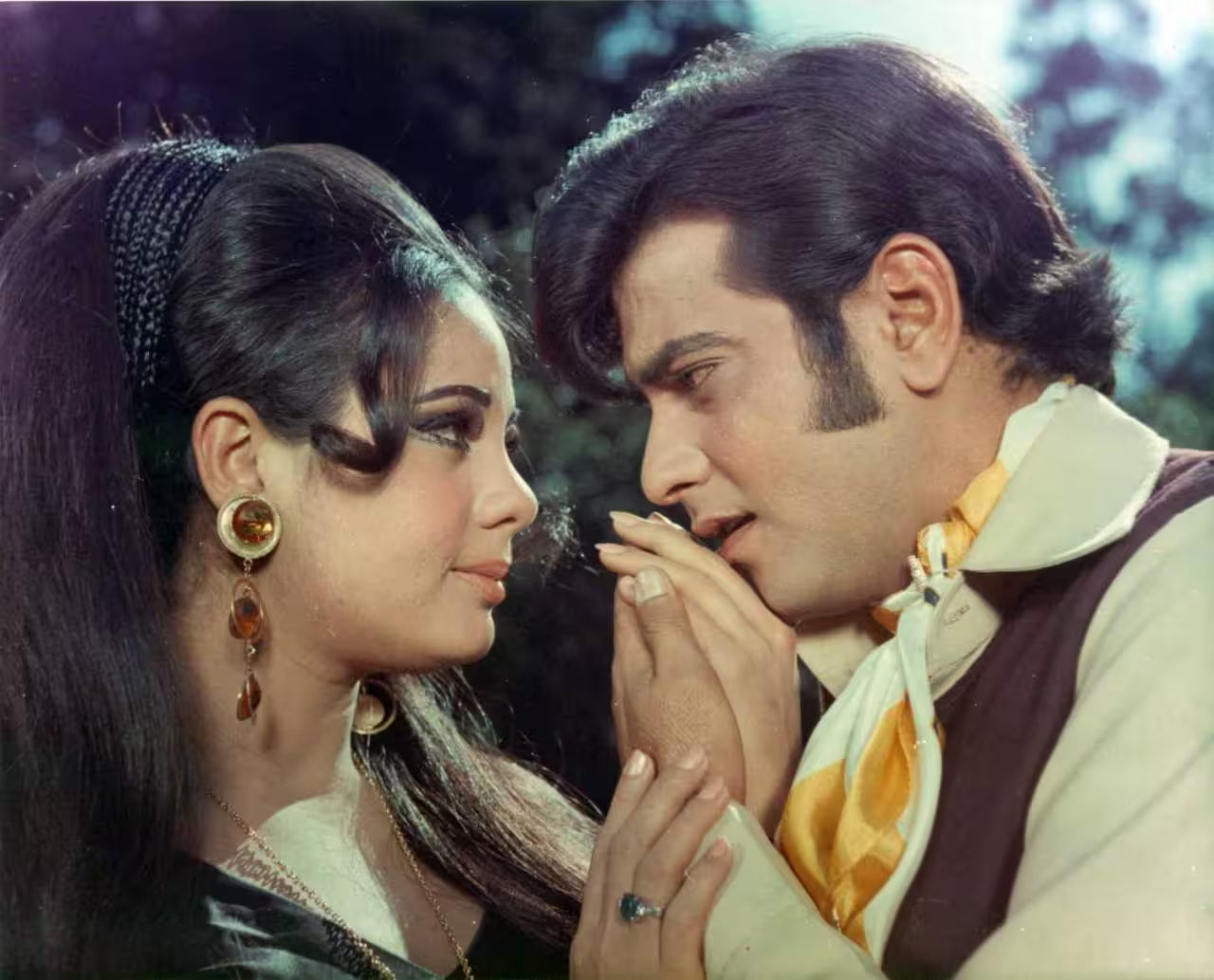 Jeetendra’s 84th Birthday: From Chawl Life to Bollywood Stardom | Life ...