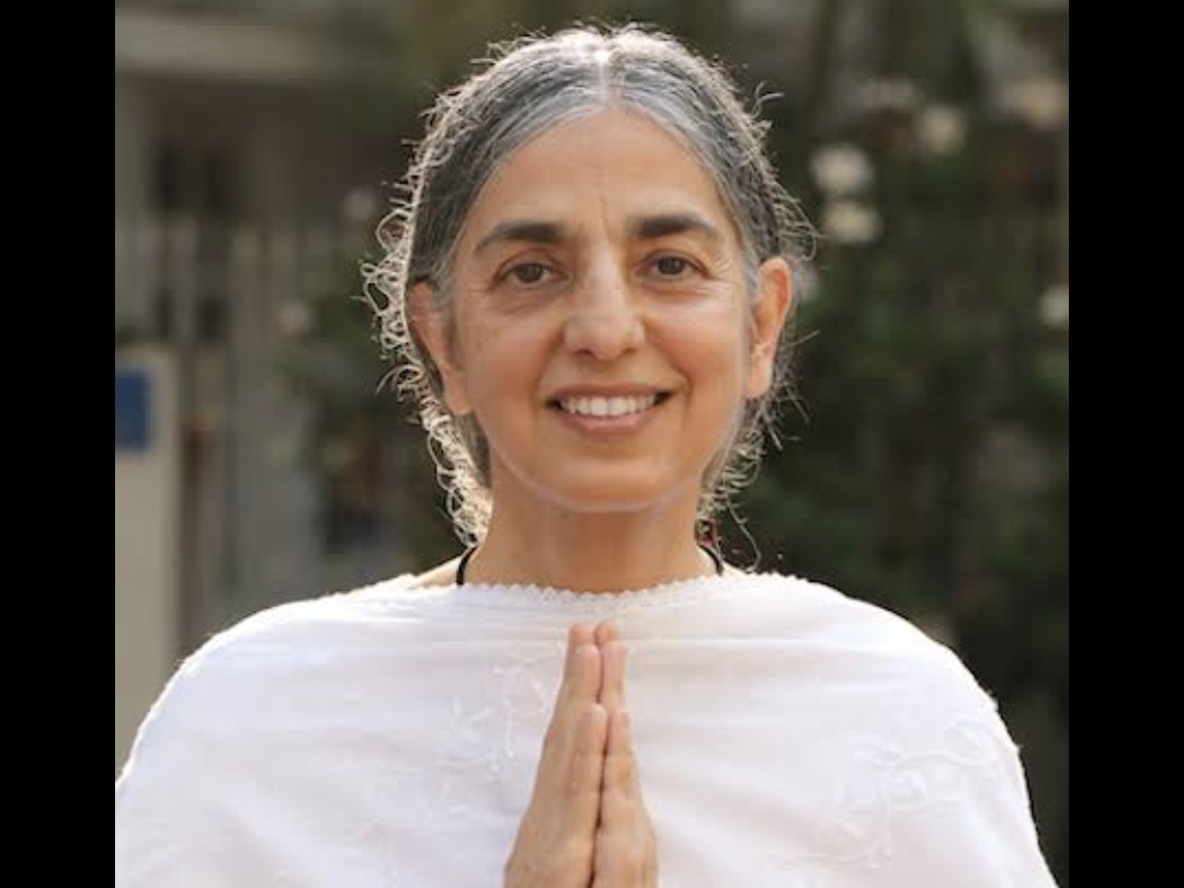 Sadhu Vaswani Mission Distributes Buttermilk, Cake, Ration Kits in Vadodara