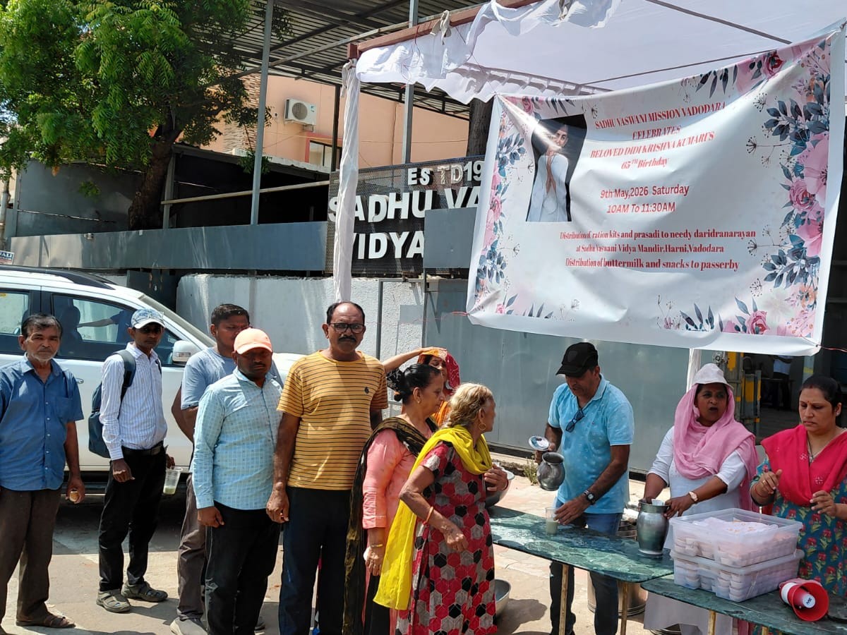 Sadhu Vaswani Mission Distributes Buttermilk, Cake, Ration Kits in Vadodara