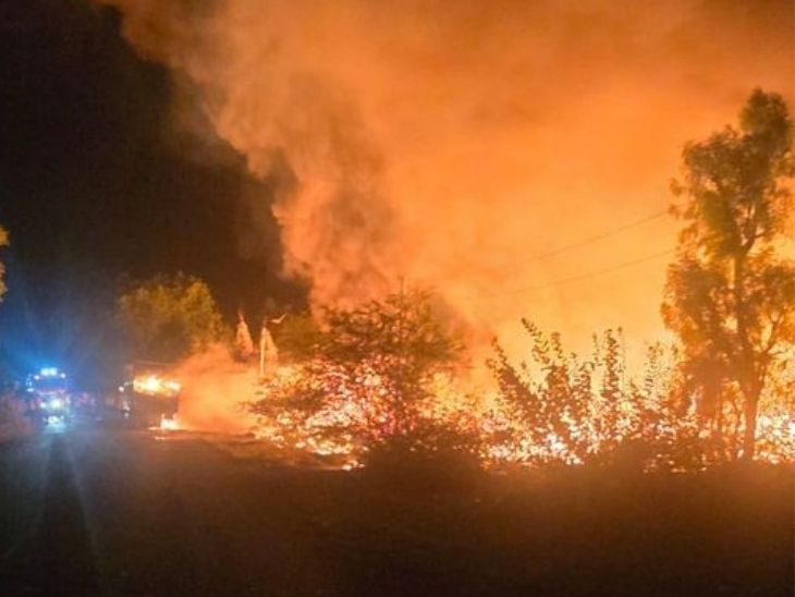 Mehsana Plastic Scrap Fire; Jagudan Road Godown Burns | Rs 40 Lakh Damage