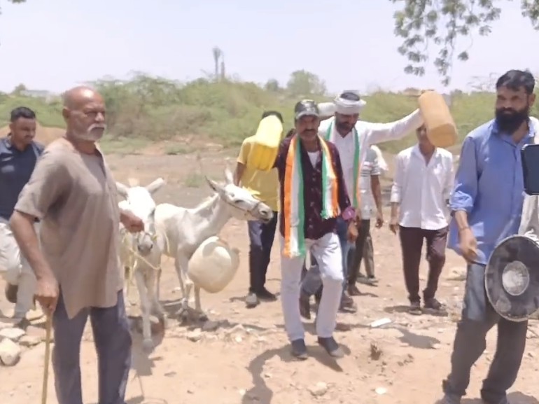 Surendranagar Diesel Shortage Protest: Congress Uses Donkey Cart