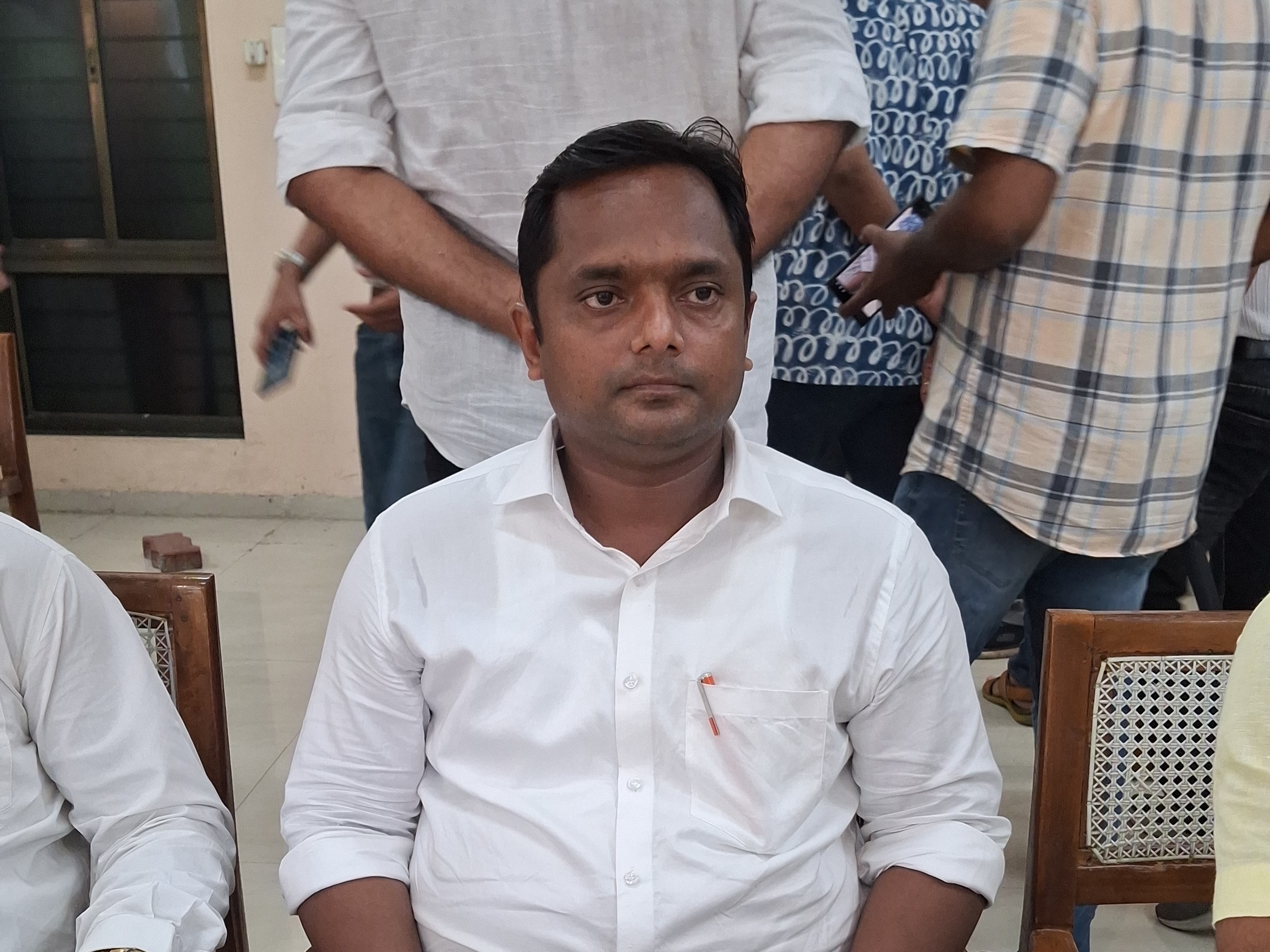 Valsad Jilla Panchayat President Election; Hetal Patel & Shailesh Patel ...