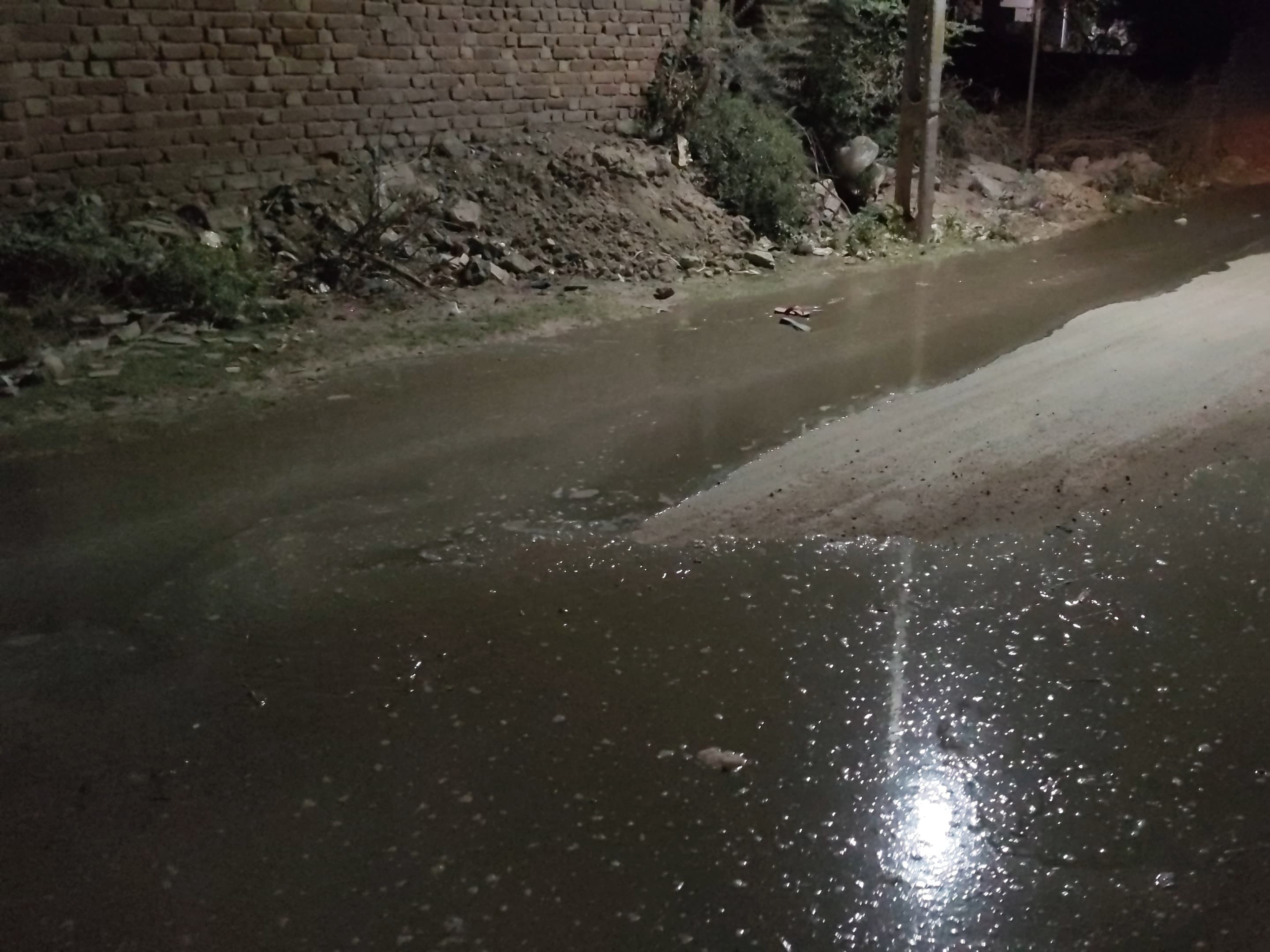 Patan Tank Overflow; Lakhs Liters Water Waste | Employee Absent