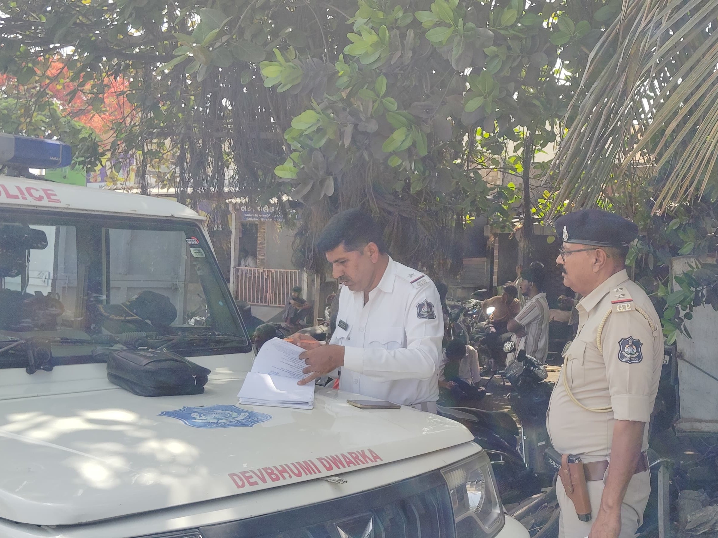 Devbhumi Dwarka Traffic Drive: License, Number Plate, Dark Film Action